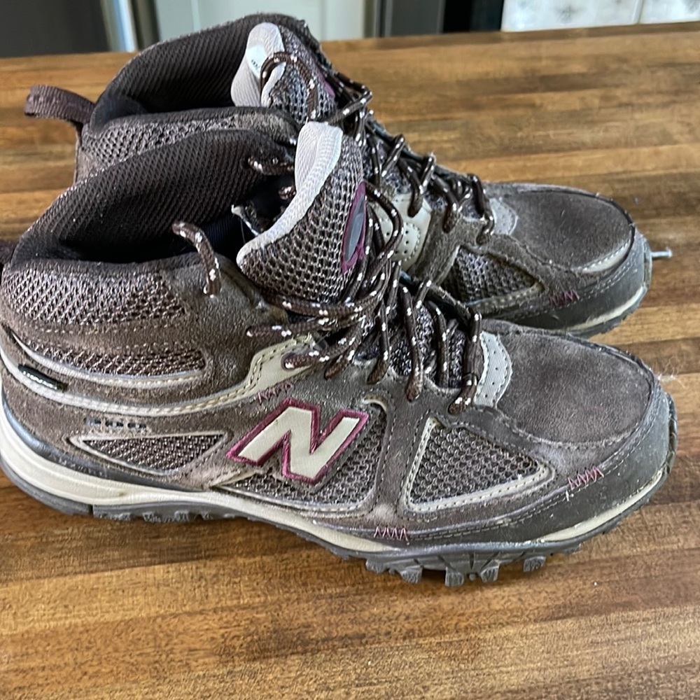 New Balance Multi Sport Gore Tex Hiking Shoes. Size 7… - Gem